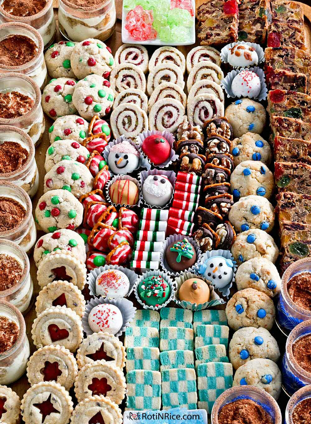 21 Christmas Dessert Charcuterie Board Ideas