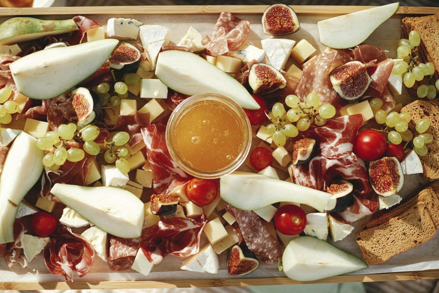Feeding A Crowd: How To Make A Long Charcuterie Board - ICA