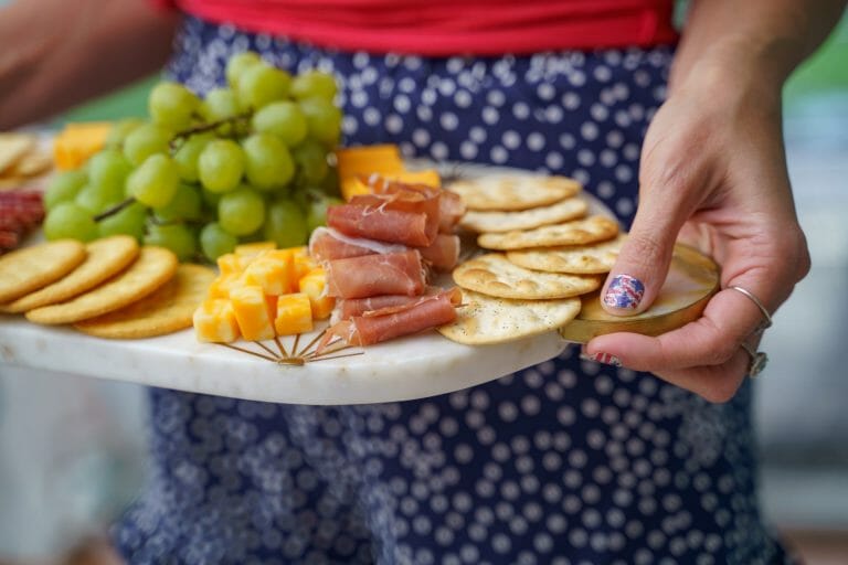 Serve in Style: A Guide To Charcuterie Boards With Handles - ICA