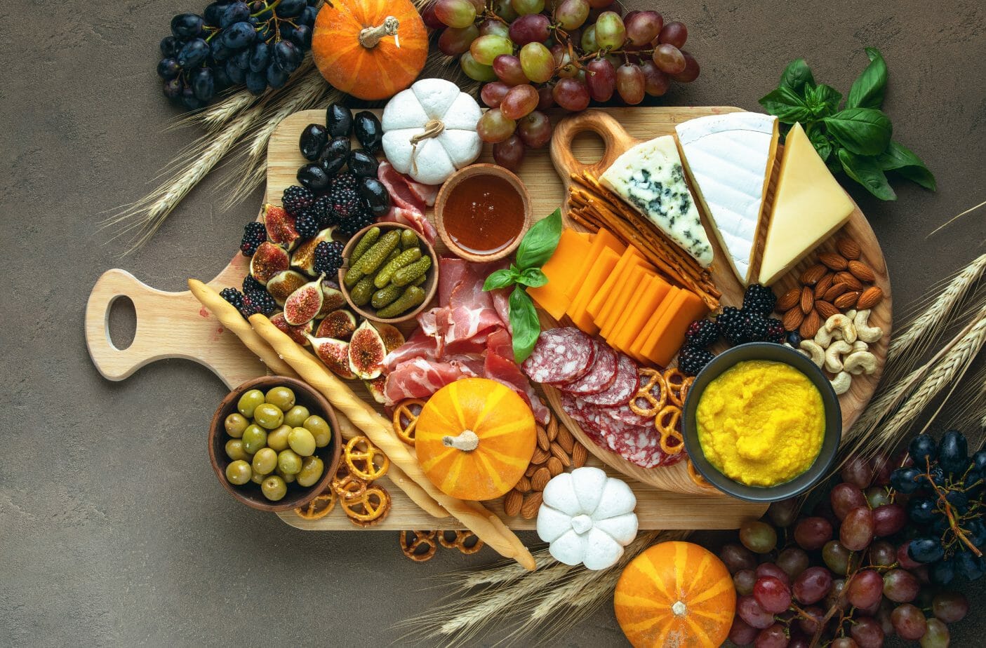 Cheese, Meats & Autumn Treats: Top Fall Charcuterie Board Ideas