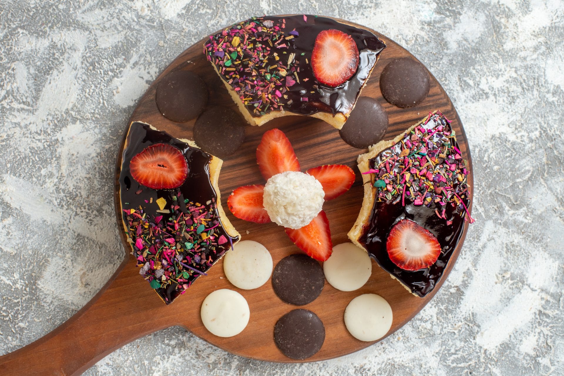 Berry Beautiful: Delicious Strawberry Charcuterie Board Ideas ...